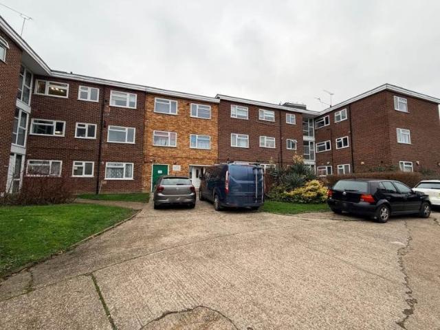 House at Eastern Avenue, Greater London