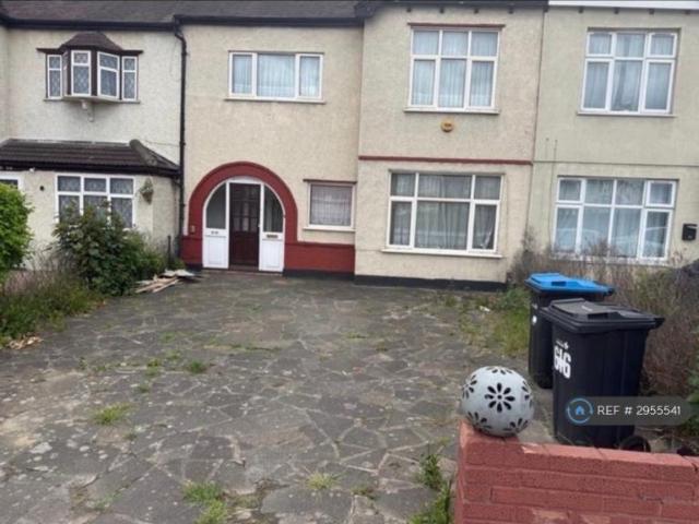 House at Eastern Avenue, Greater London