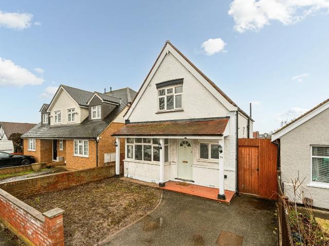 House at Eastmead Avenue, Greater London