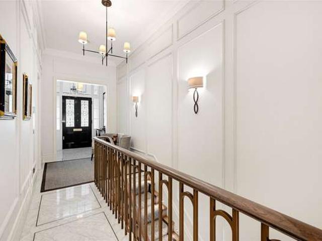 House at Eaton Square, City of Westminster