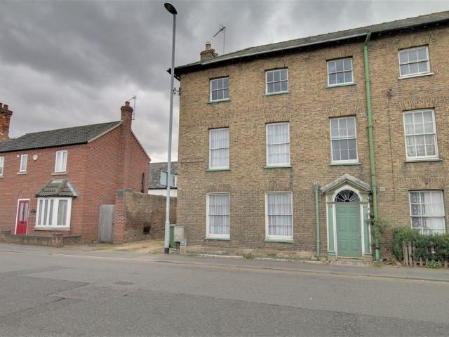 House at Eden Crescent, Fenland District