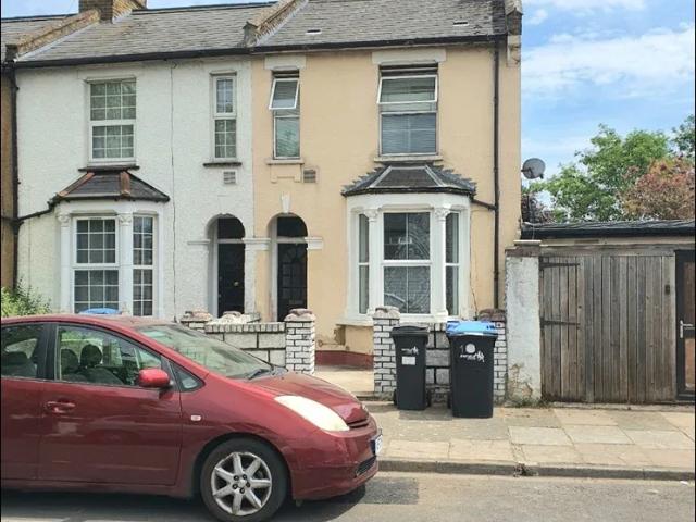 House at Edinburgh Road, Greater London