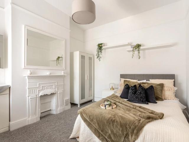 Room at Elms Avenue, Eastbourne