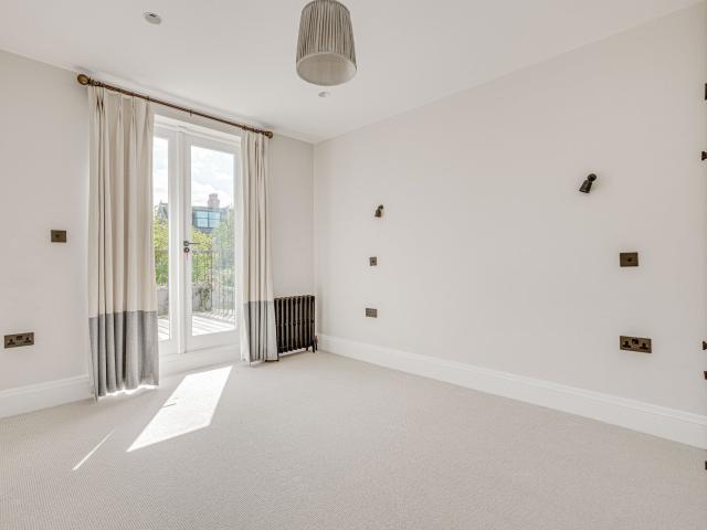 House at Elms Crescent, Greater London