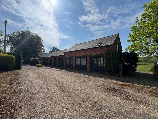 House at Elkington Road, Yelvertoft