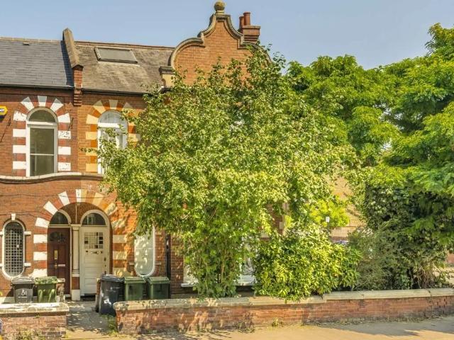 House at Emmanuel Road, Greater London