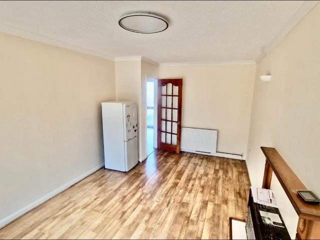 House at Emerald Road, Luton