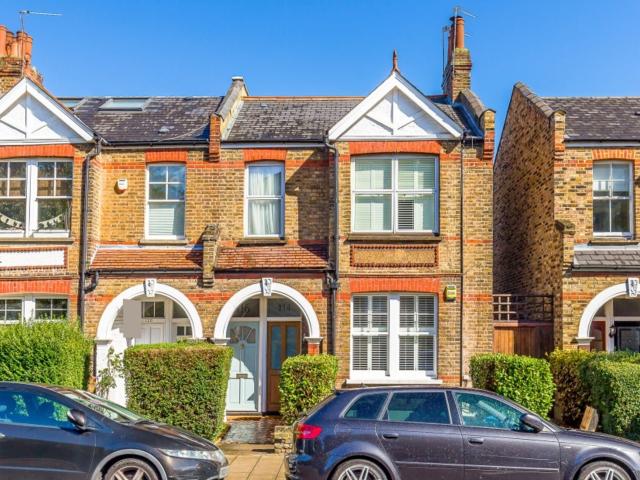 House at Emlyn Road, Greater London