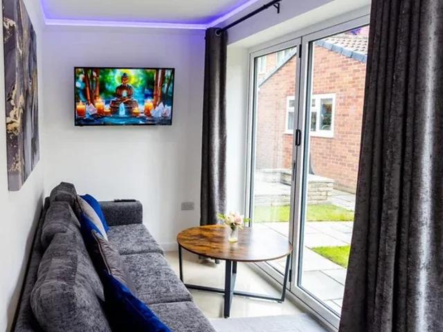 Room at Eskdale Drive, Nottingham