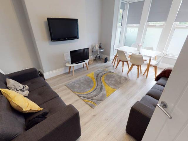 House at Estcourt Terrace, Leeds