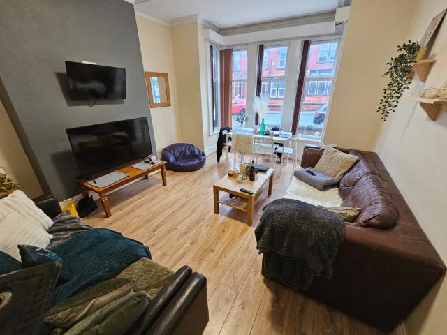 House at Estcourt Terrace, Leeds