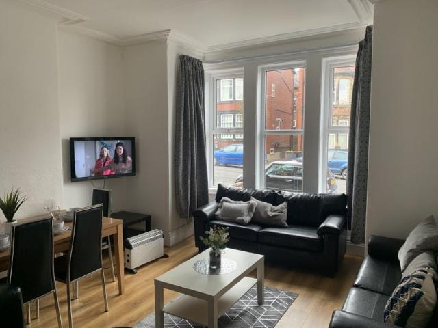House at Estcourt Avenue, Leeds