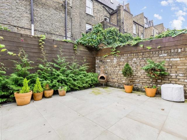 House at Epirus Road, Greater London