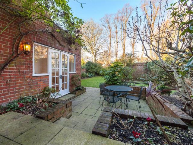 House at Eton Avenue, Greater London