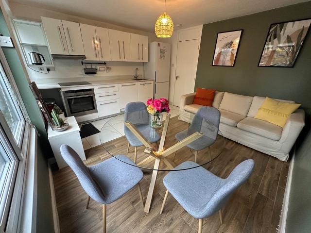 House at Exhibition Close, Greater London