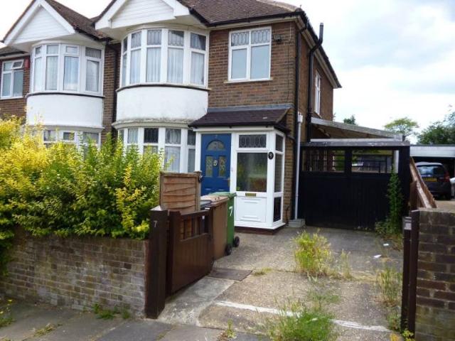 House at Exton Avenue, Luton