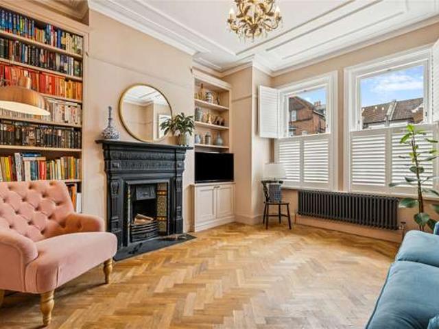 House at Fairmile Avenue, Greater London