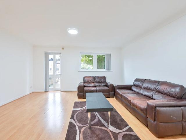 House at Falcon Way, Greater London