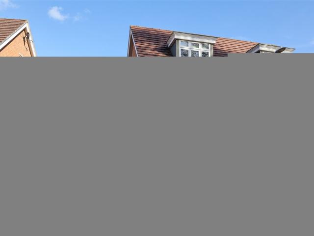 House at Faringdon Road, Woodley
