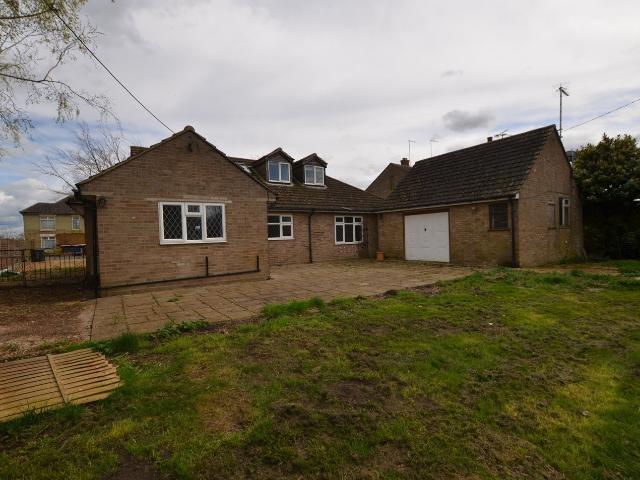 House at Farm Close, Huntingdonshire