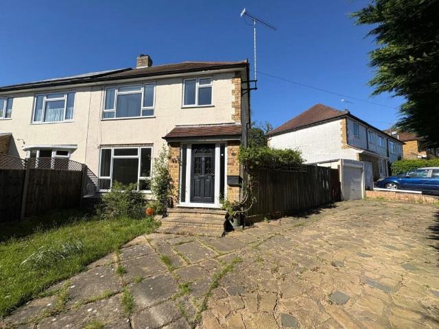 House at Farm Road, Surrey Heath