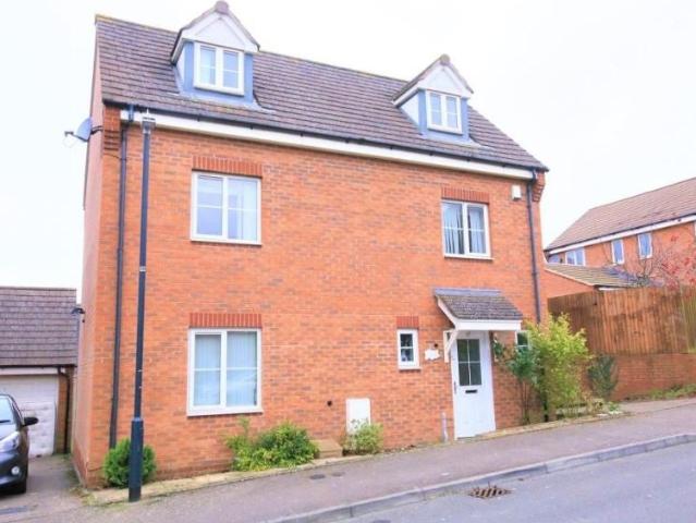 House at Farnborough Avenue, Rugby