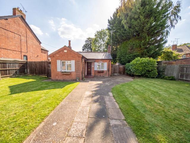 House at Fernbank Road, Chavey Down