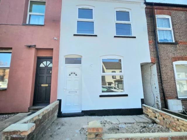 House at Ferndale Road, Luton