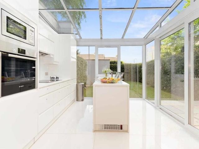 House at Finchley Road, Greater London