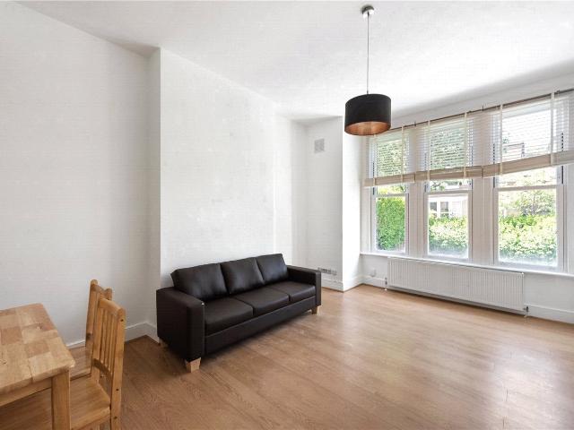 House at Finsbury Park Road, Greater London