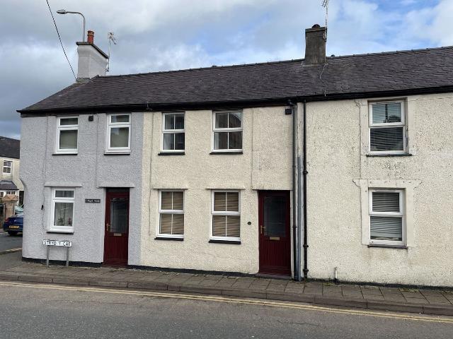 House at Field Street, Llangefni