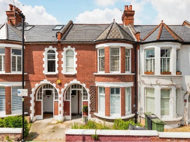 House at Fieldhouse Road, Greater London