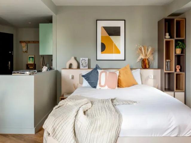 House at First Way, Greater London
