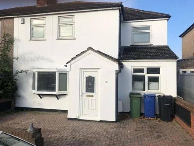 Apartment at First Avenue, Thurrock