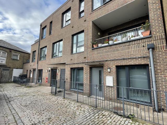 House at Fishers Court, Greater London