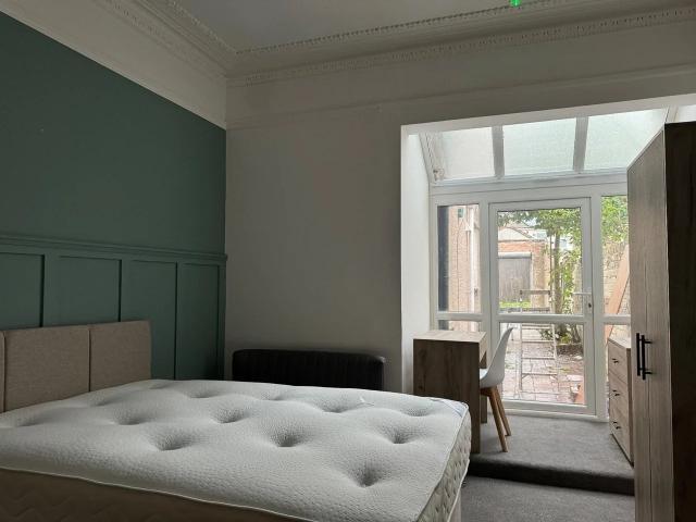 House at Fishponds Road, Bristol