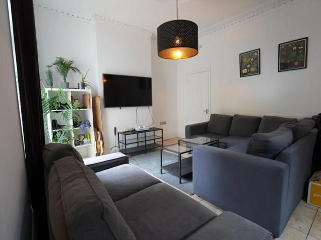 House at Fishponds Road, Bristol
