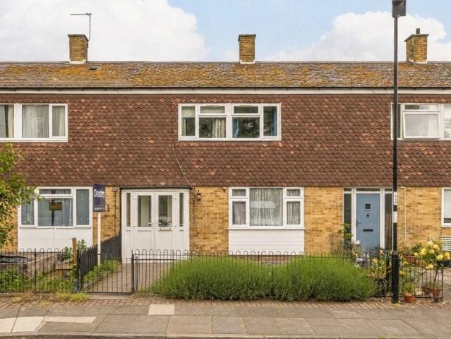 House at Foxborough Gardens, Greater London