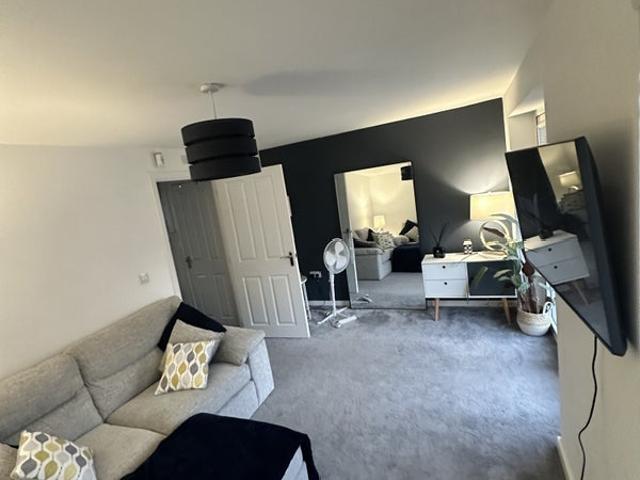 House at Foxglove Drive, Crawley