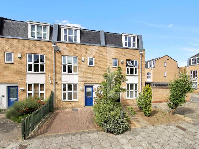 house at Franklin Place, Greenwich, SE13 7ES