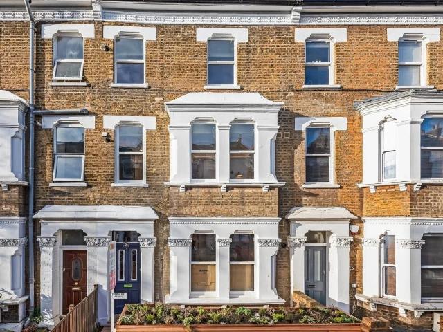 House at Frithville Gardens, Greater London