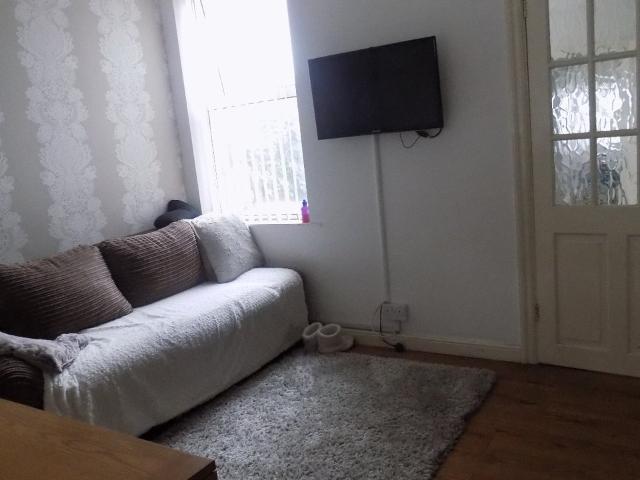 House at Gardenia Avenue, Luton