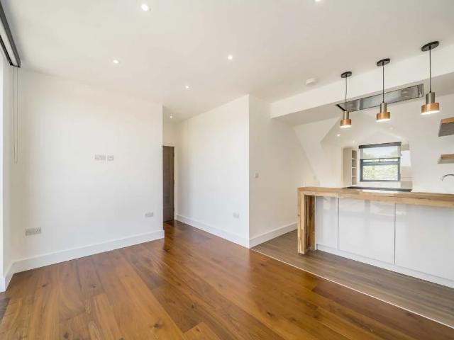 House at Garratt Lane, Greater London