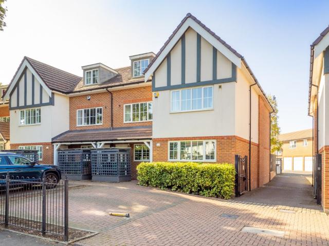 House at GB 17, Chatham