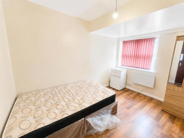 Room at George Street, Leicester