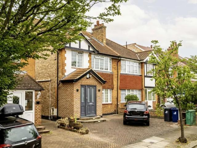House at Gibbon Road, Greater London