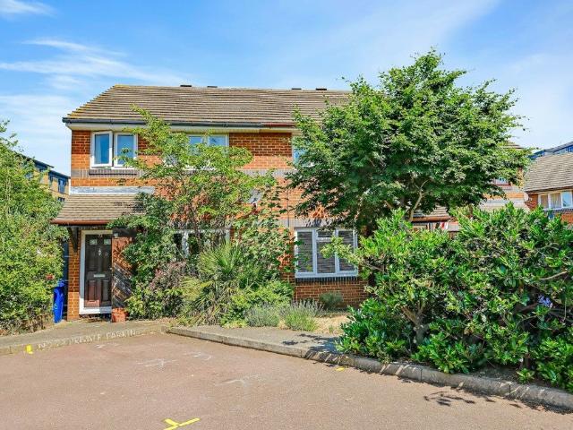 House at Goodwin Close, Greater London
