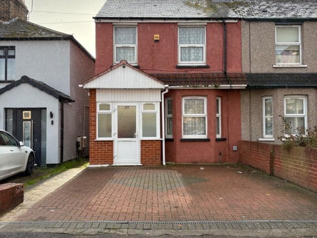 House at Golden Crescent, Greater London