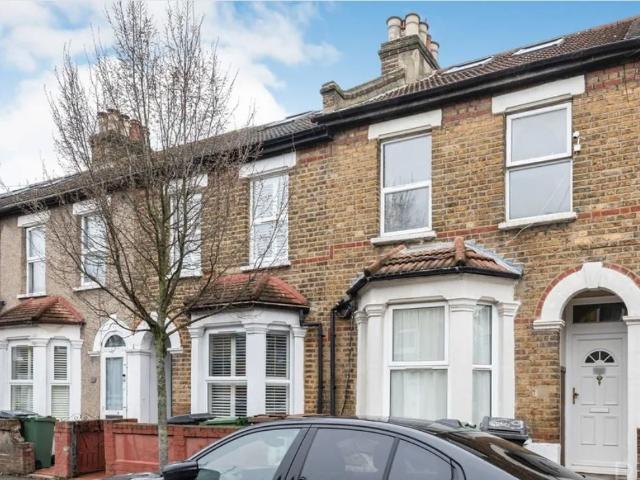 House at Goldsmith Road, Greater London