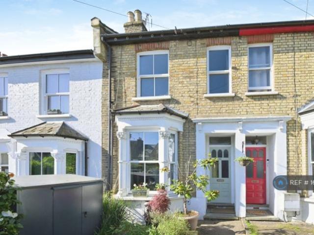 House at Gordon Hill, Greater London